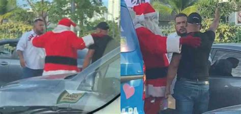 Papá Noel detiene pelea de conductores y les da su regalo a cada uno VIDEO La Inolvidable
