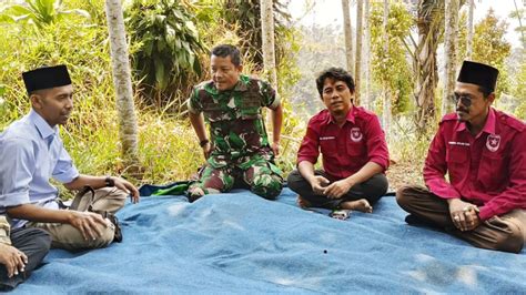 Pengajian Rutin Pemuda Muslim Cianjur Bersama Danpos Tni Campakamulya