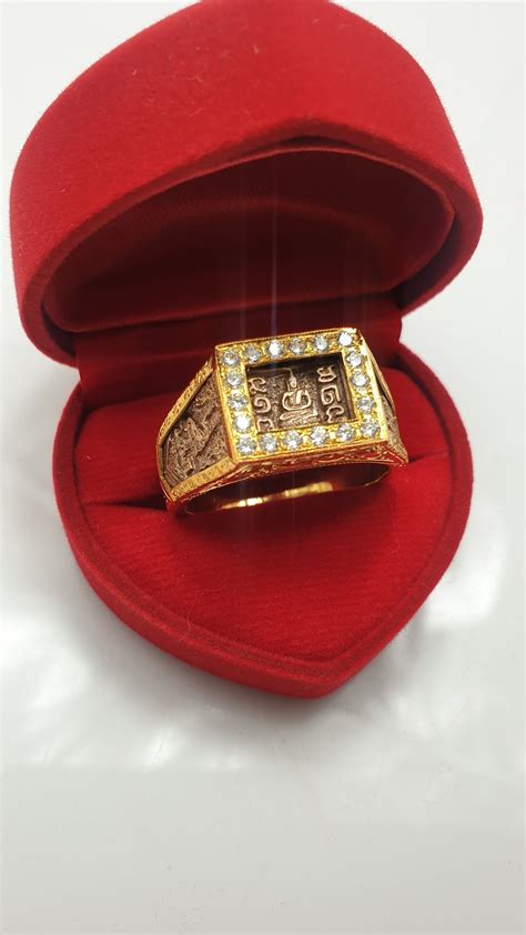 แหวนหลวงปู่ดู่เลี่ยมทองล้อมเพชรฟริ้งๆค ห้างทองเมืองสุพรรณ