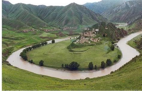 風水學鼻祖把母親葬在水邊，領居們指責他不孝順，多年後奇蹟發生 每日頭條