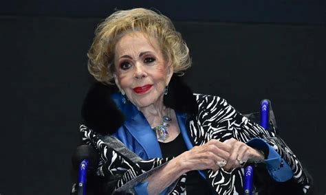 Silvia Pinal Reaparece En El Cumpleaños 56 De Alejandra Guzmán ¿cuál Es