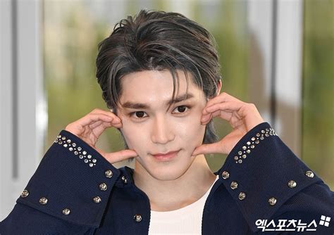 Smnct On Twitter Press 230416 Taeyong At The Nct Dojaejung