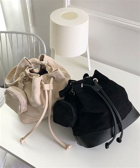 데일리바인 당일발송 2col 코듀로이 데일리 에어팟 겨울가방 미니파우치 골덴가방 패딩룩 후드룩 연말룩 파티룩 수납 추천 복조리 버킷백 Fa832 위시버킷