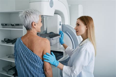 What Does Breast Cancer Look Like In Its Early Stages