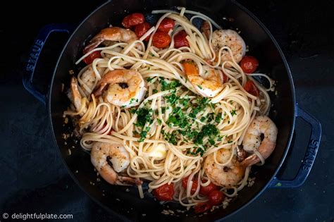 Scallop Shrimp Pasta With Burst Cherry Tomatoes Delightful Plate