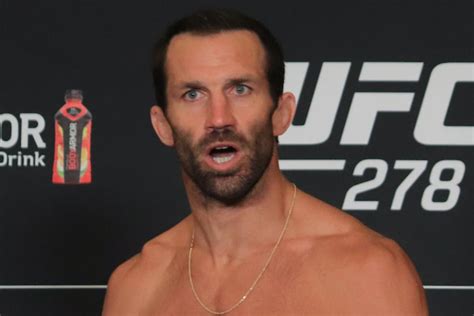 Rockhold Revela Que Triunfo De Poatan Sobre Adesanya O Faria Voltar A