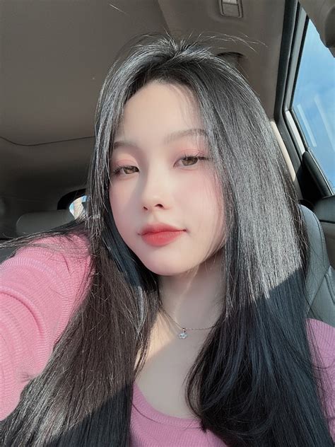 Nữ streamer PUBG Mobile gây sốt khi chuyển hướng thành nhà sáng tạo nội dung