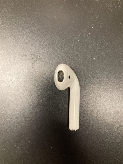 Found Left Airpod Outside Sdrp Uiuc