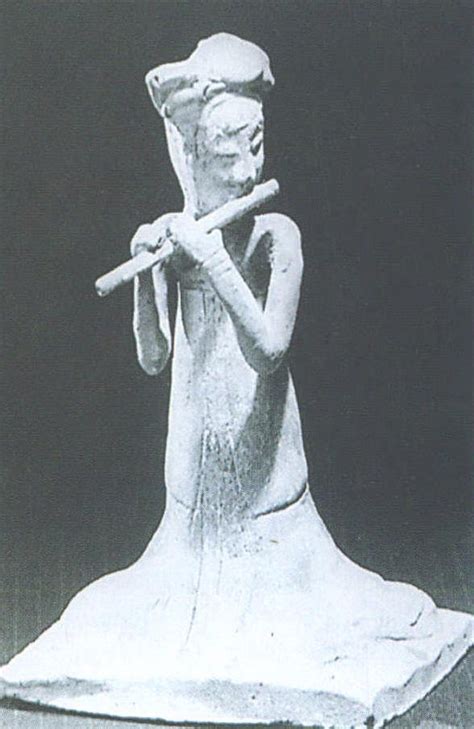 彩绘陶吹笛女俑 古玩收藏