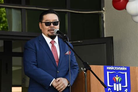 Төрийн гурван өндөрлөг хичээлийн шинэ жилийн нээлтэд оролцов