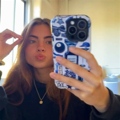 Noelle Isaacson Noelleisaacson • Threads Say More