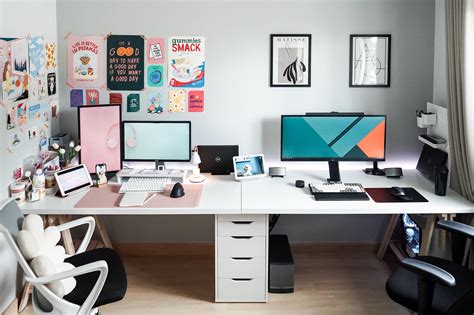 แต่งโต๊ะคอมกัน Work From Home แบบนี้เรามาจัดโต๊ะทำงานข้างๆกันดีมั๊ยย 🥰 Cr Nong Ticha Supanich