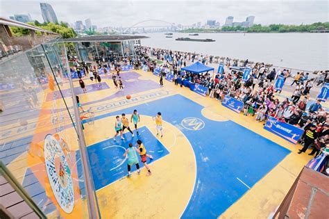咖啡香浓添彩赛场 篮球热潮五一小长假席卷上海徐汇