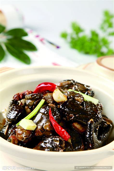 三杯乌鸡摄影图 传统美食 餐饮美食 摄影图库 昵图网