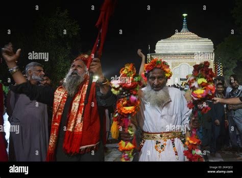 Lahore Punjab Pakistan 4th Oct 2022 Pakistani Muslim Devotees