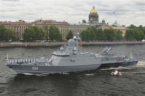 もうガタガタ「ロシア黒海艦隊」どう立て直す？ 地中海は通れません 軍艦送り込むための“裏ワザ”ルートとは 乗りものニュース