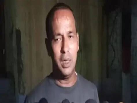 In Kanpur Attachment Notice Was Pasted At The House Of Extortionist