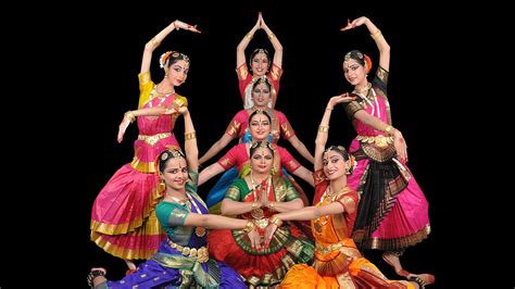 Bharatanatyam Dance Group Clay Pot Dance Bharatanatyam Dancers