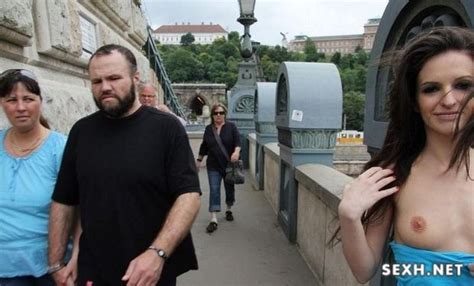 Публичное обнажение и интим в лесу Pic