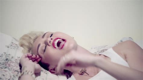 Miley Cyrus Nude Pics Page 9