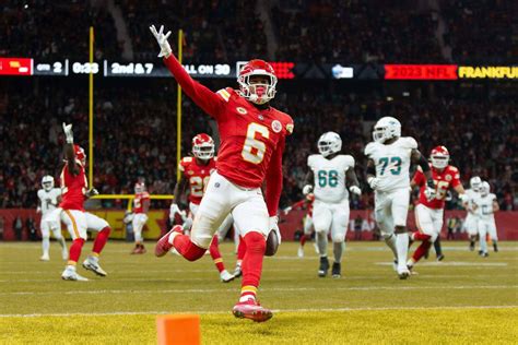 How The Chiefs Beat The Dolphins 21 14 In Nfl Germany Game In Week 9