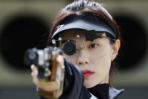 파리올림픽 사격 김예지 루이비통 화보 모델 발탁 글로벌 사격 스타의 새로운 도전