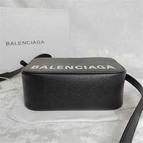 新品 Balenciaga ショルダーバック カメラバッグ