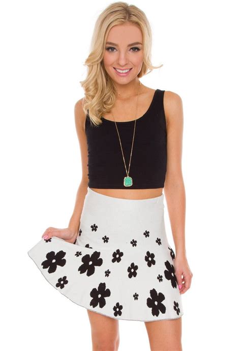 Its Britney Crop Top In Black Pretty Outfits Black Crop Tops Black