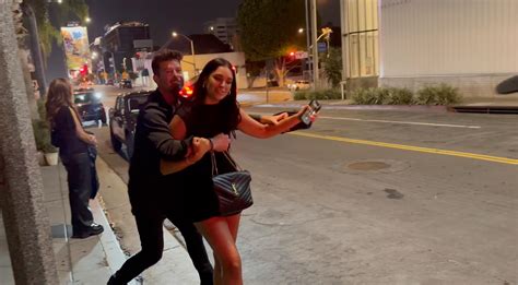 Drunk Robin Thicke Stumbles Out Of Bar Grabs Embarrassed Fiancée
