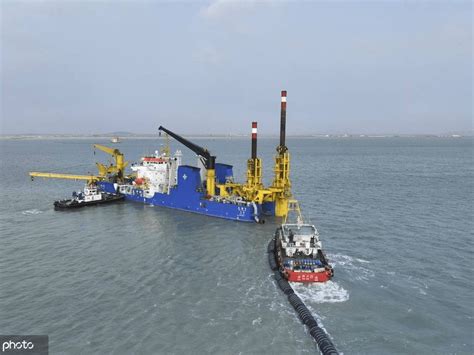 天鲸号现身港赣榆港区 助力十万吨级航道建设提速 搜狐大视野 搜狐新闻