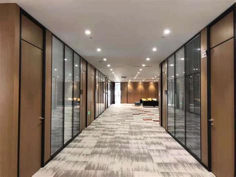 Looking For Ideas On How To Create Office Partition Walls Try Combining Glass And Solid Walls