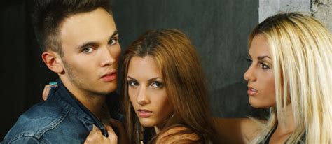 5 Ways To Deal With A Love Triangle