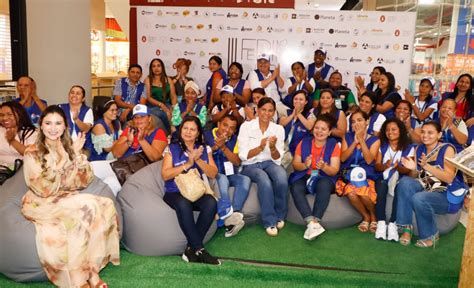 Feria del Libro de Sucre una celebración de letras cultura e identidad La Cháchara