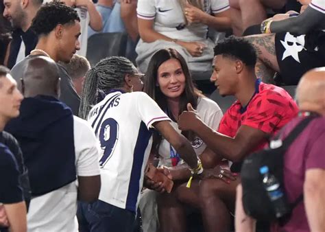 Who Is Ollie Watkins Mum Delsi May A Look Inside Their Sweet