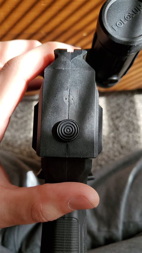 Any If You Guys Have This Wierd Circle Thing On The Back Of Your 3