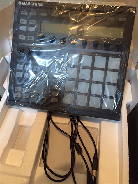 Native Instruments Maschine Mk1 In 76228 Karlsruhe For €12000 For Sale