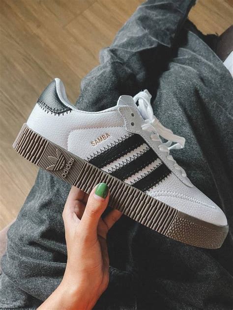 Женские кроссовки adidas samba — цена 2380 грн в каталоге Кроссовки ...
