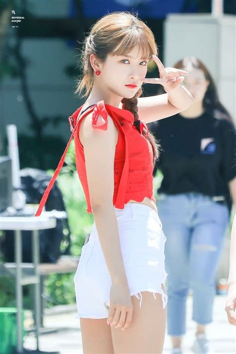 Pin de mê em liz không lối thoát en Exy 엑시 Actores Fechas de cumpleaños Coreanas