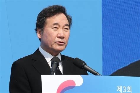 문 대통령 서해 수호의 날 기념식 또 불참한국당 희생 장병 예우는 군통수권자 책무 한국경제