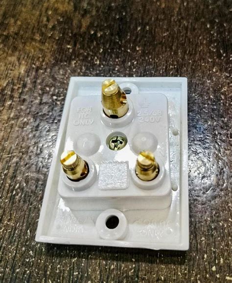 simple socket 6a at rs 14 piece electric socket in ulhasnagar id