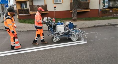 Malowanie oznakowania ulic w Bydgoszczy Uwaga mogą odholować auto