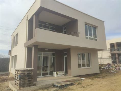 Продава 2 етажна къща Двуетажна къща 200 кв м РЗП 450 кв м двор Къщи Вили Аспарухово