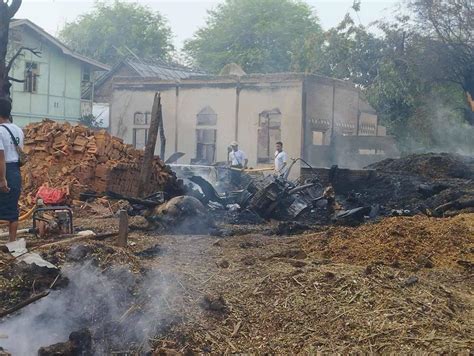 မြောင်၊ မင်းတန်းရွာကို ညသန်းခေါင်ချိန်လေယာဉ်နဲ့ဗုံးကြဲ၊ နွား ၄ ကောင်သေပြီး နေအိမ် ၂၀ ကျော် ပျက်စီး