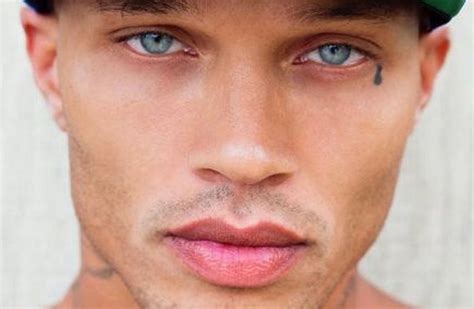 Jeremy Meeks il sexy ex detenuto è ora ufficialmente un modello RDS Radio Dimensione Suono