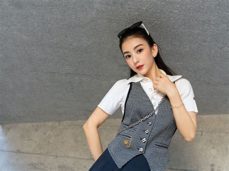 郭富城愛妻罕穿超辣短裙！放風白嫩美腿 制服誘惑網狂讚 火線now星聞 娛樂 Nownews今日新聞