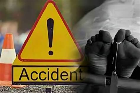 Up Accident News आगरा लखनऊ एक्सप्रेस वे पर दर्दनाक हादसा कुंभ स्नान