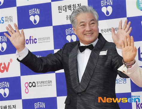 한지일 대배우의 포스 포토엔hd 손에 잡히는 뉴스 눈에 보이는 뉴스 뉴스엔