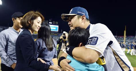 사진 감동의 은퇴식 이호준 아들 눈물 흘리지 마