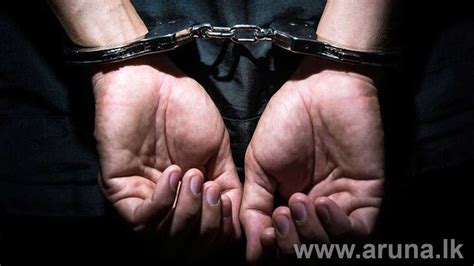 කෝටි 2ක රන් ආභරණ පැළඳ පැමිණි මගියෙක් කටුනායකදී අත්අඩංගුවට අරුණ