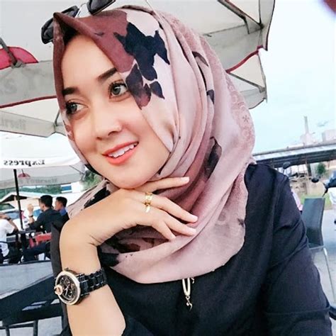 Hijab Girl Cartoon Wallpaper Hd Tube Tudung